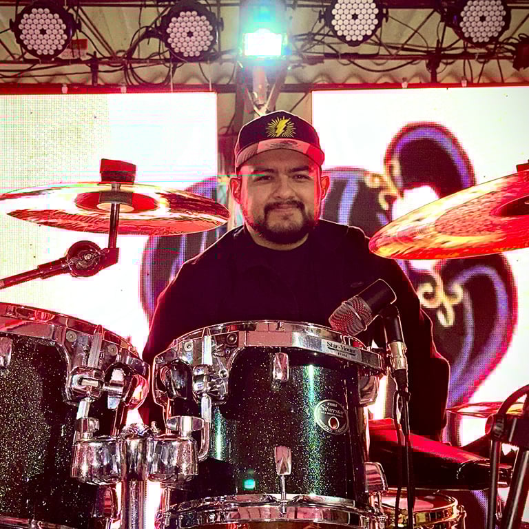 Danny Diaz - sE Electronics