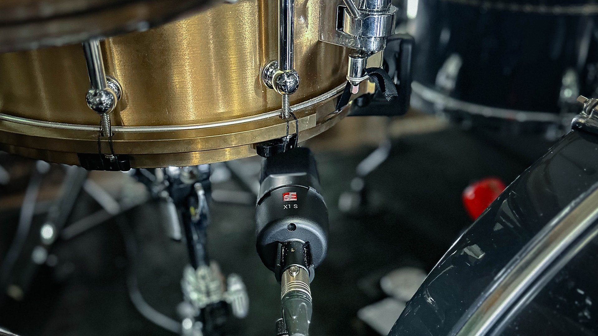 Alex Rüdinger - sE Electronics