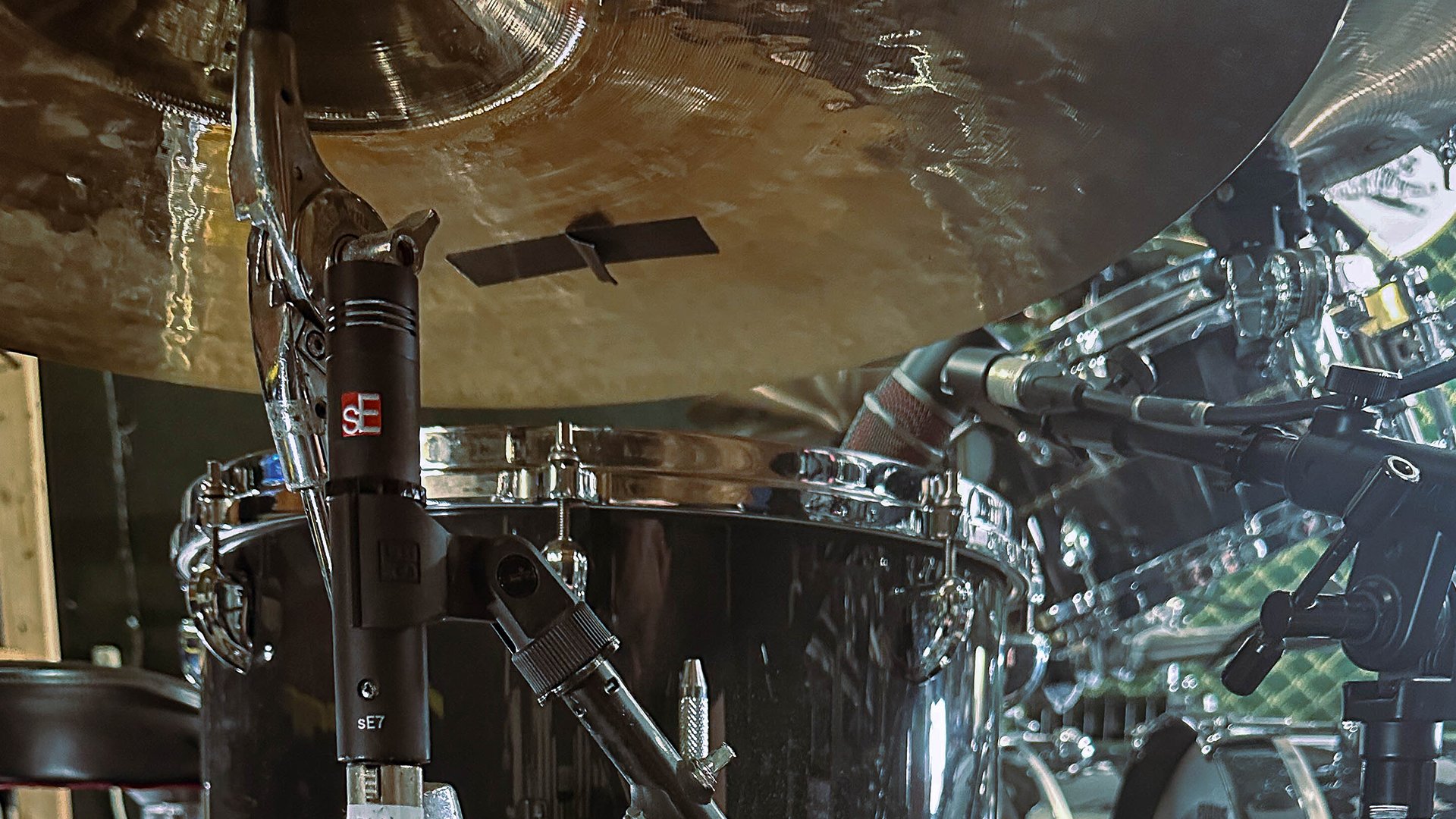 Alex Rüdinger - sE Electronics